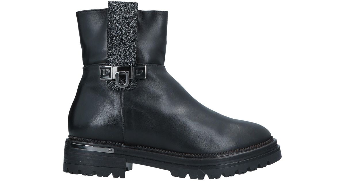 Loretta Pettinari Ankle Boots in Black - Lyst