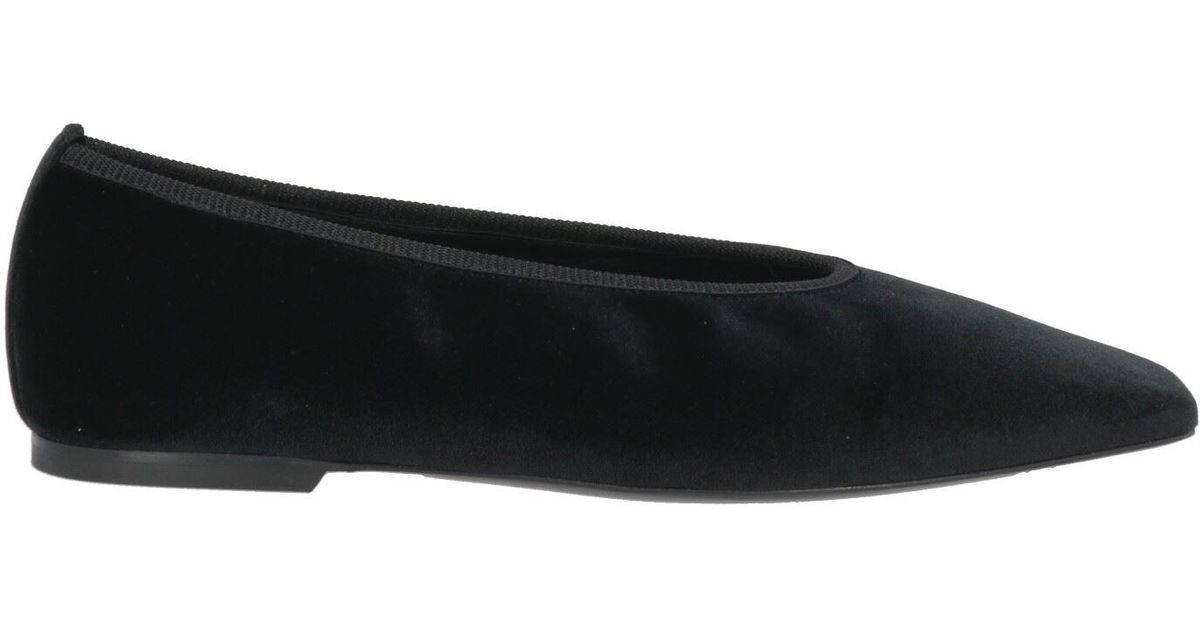 TOTEME Ballet Flats Textile Fibers in Black | Lyst