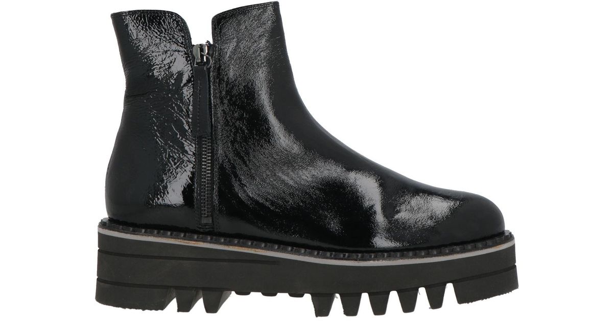 Jeannot Ankle Boots Calfskin in Black | Lyst