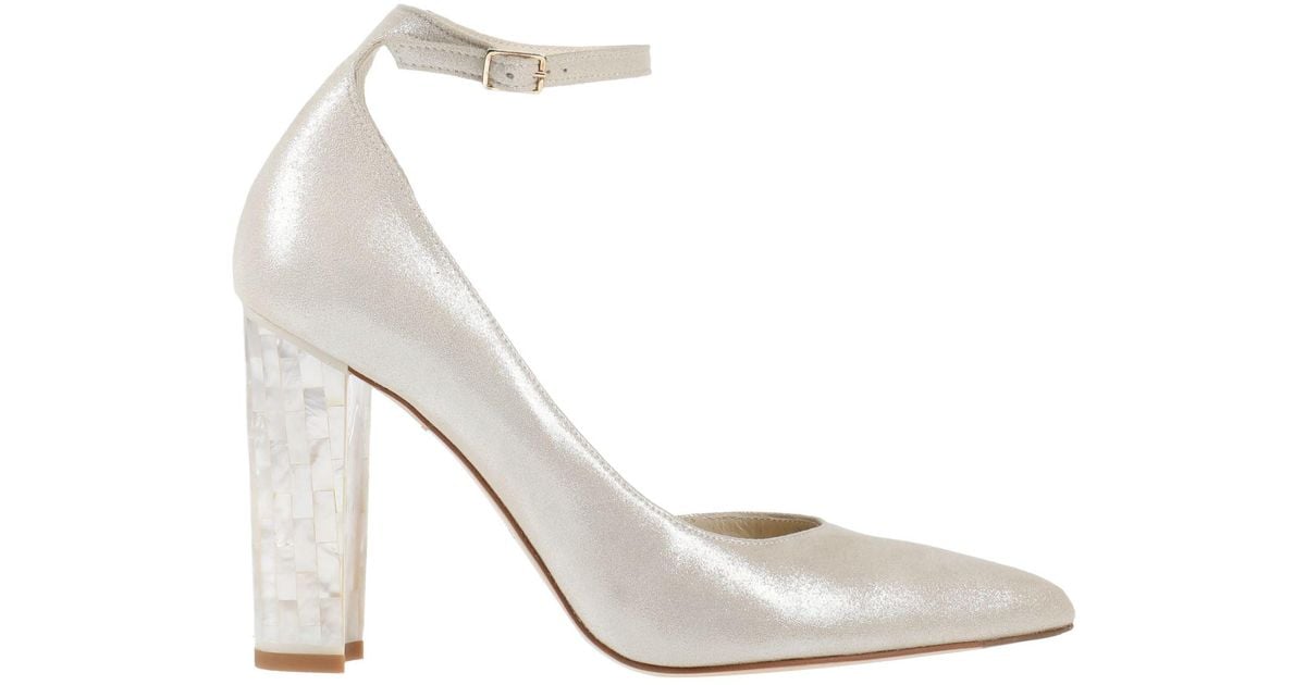 freya rose Pumps Leather in White | Lyst