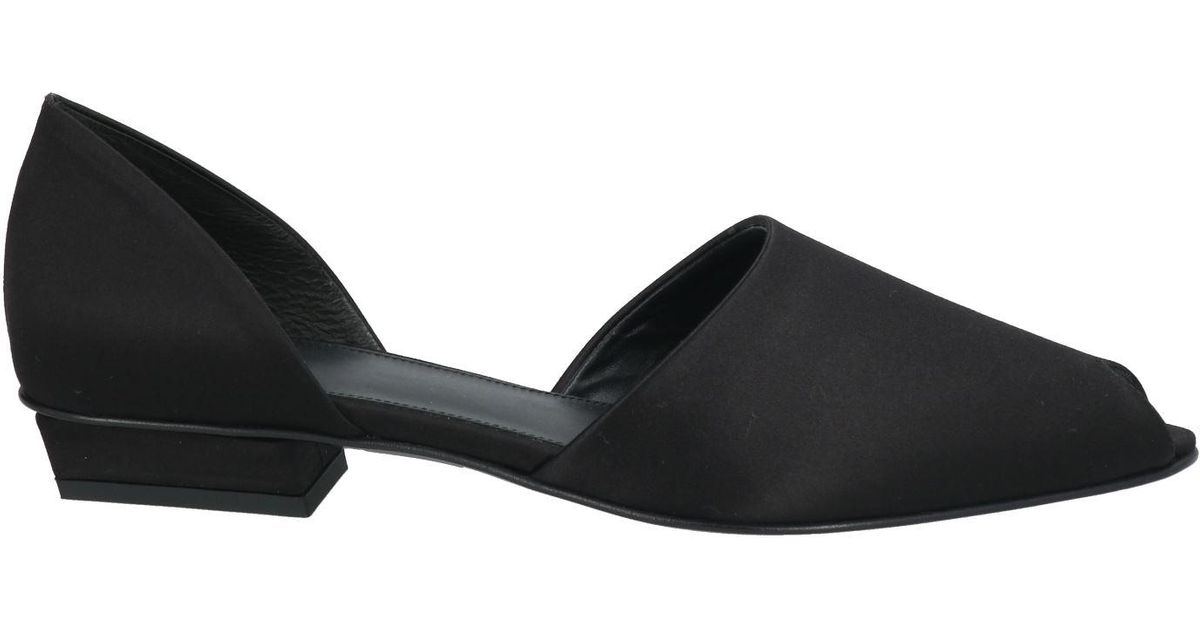 Totême Ballet Flats Textile Fibers in Black | Lyst