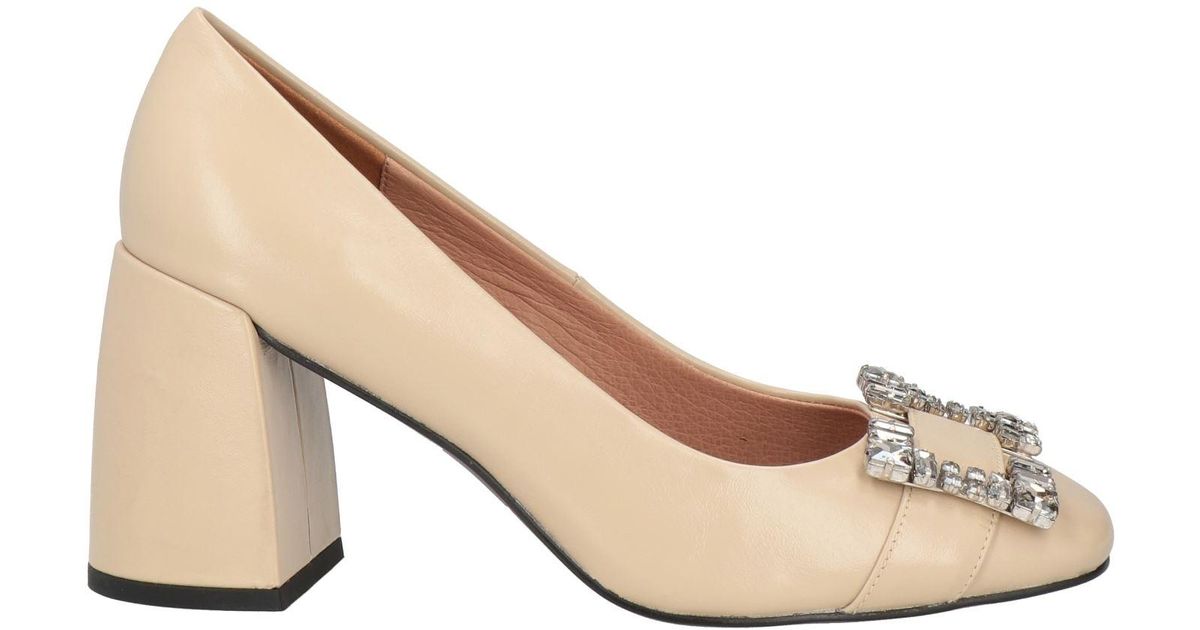 Bibi Lou Pumps Leather in Natural | Lyst