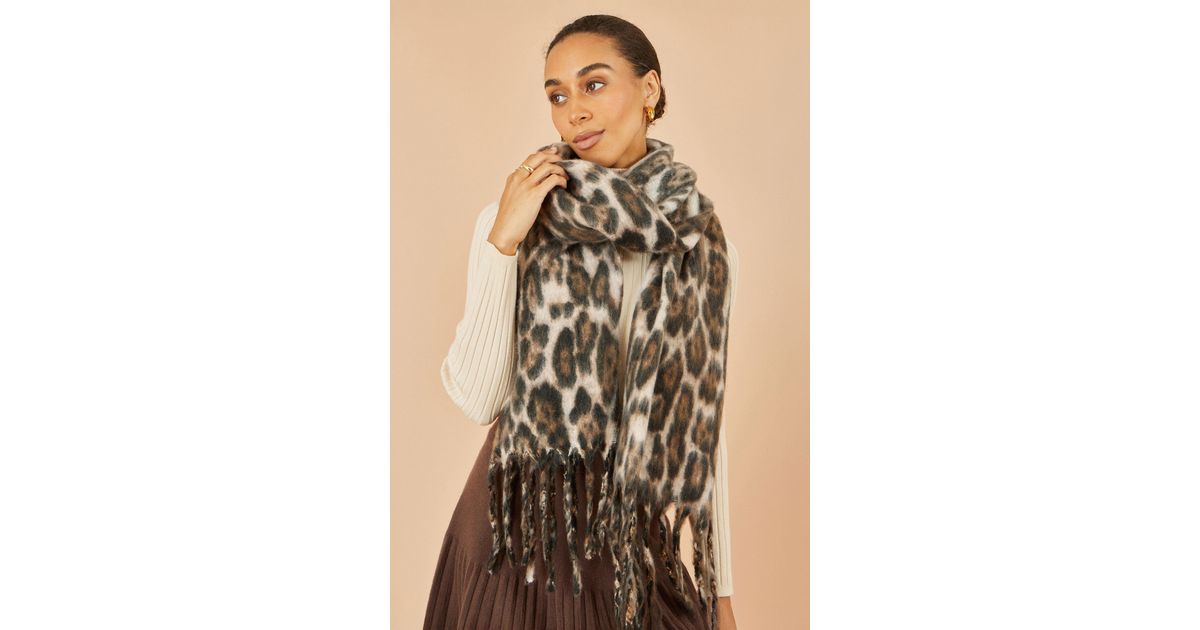 Yumi' Leopard Print Soft Scarf in Natural | Lyst UK