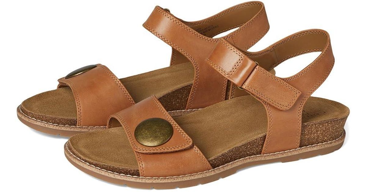 Comfortiva Gwen Sandals 6 M (B) Leather in Brown | Lyst