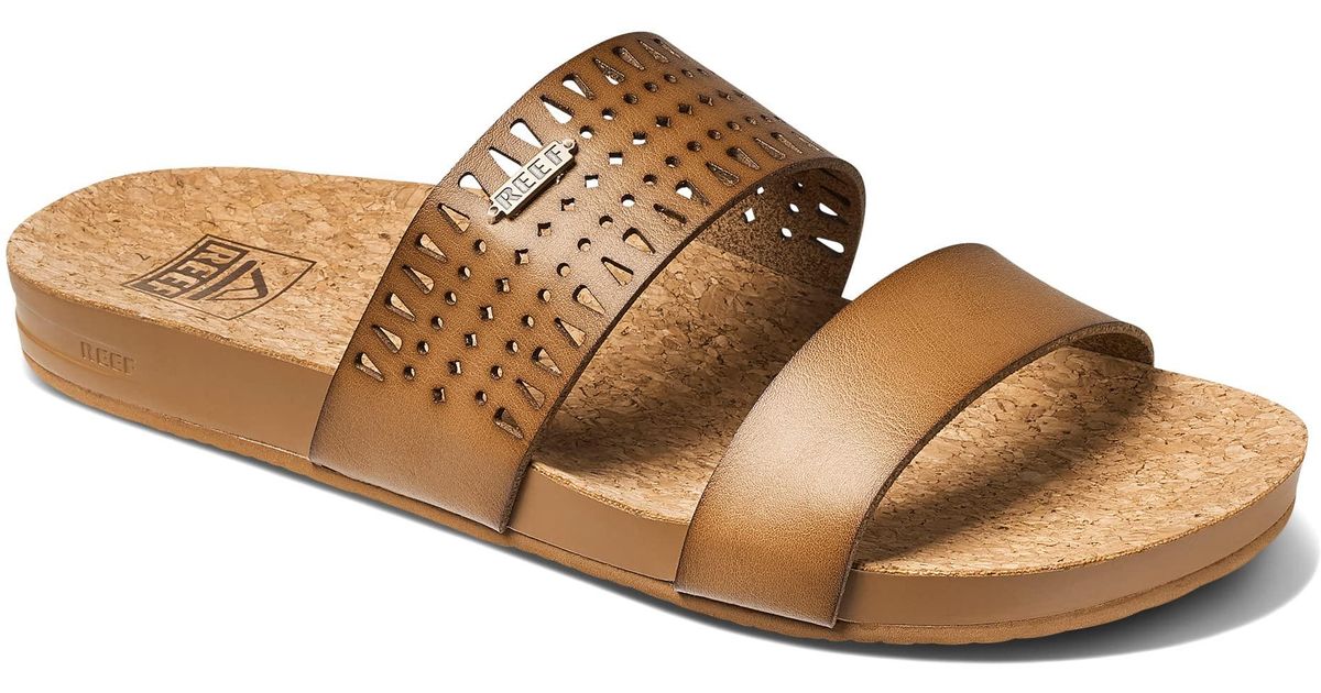 Reef Cushion Vista Perf in Brown | Lyst