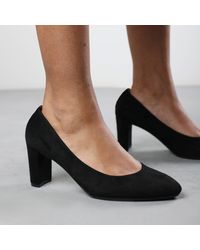 Wheres That From Wheres Nolan Wide Fit Suede Mid Block Heel Court