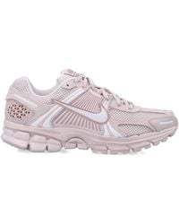 Nike Vomero Sneakers in Red | Lyst UK