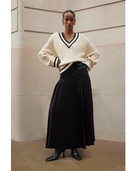 Karen Millen Cotton V Neck Knit Boxy Jumper in Black | Lyst UK