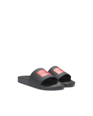 Hugo flip flops store
