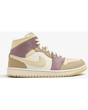 Designer Nike Air Jordan 1 Mid Tops Shoes for Women - Up to 40% off | Lyst
