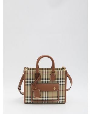 Designer Burberry Freya Tote Bags for Women - Up to 44% off | Lyst