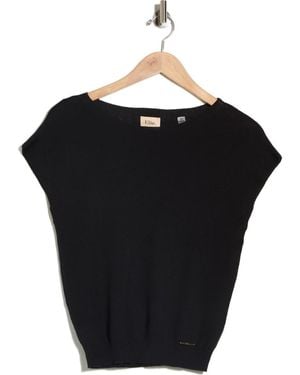 Shop Tahari Online | Sale & New Season | Lyst