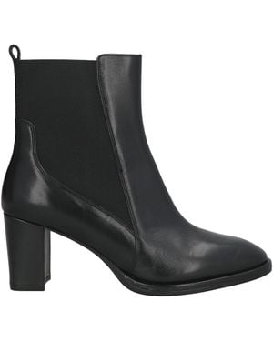 Shop Unisa Online | Sale & New Season | Lyst