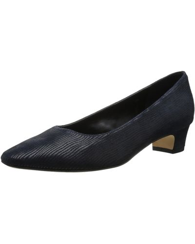 Black Vaneli Flats and flat shoes for Women | Lyst