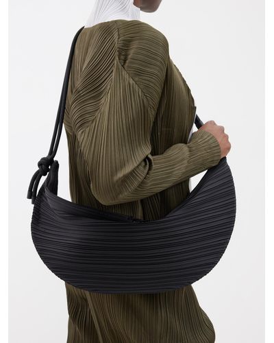 Black Pleats Please Issey Miyake Bags for Women | Lyst