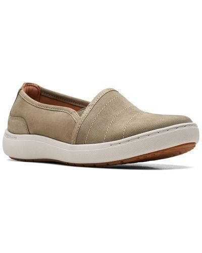 White Clarks Flats and flat shoes for Women | Lyst