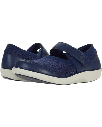 TRAQ by Alegria Low-top sneakers for Women | Online Sale up to 60% off ...