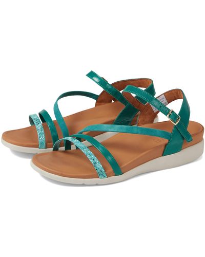 Metallic Strive Shoes for Women | Lyst