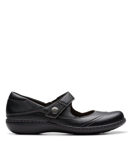 Clarks Ashland Elayne Mary Jane Flat in Black | Lyst
