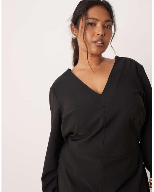 Pretty Lavish Curve Long Sleeve Plunge Maxi Dress in Black | Lyst UK