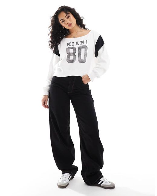 Hollister Cropped Off The Shoulder Miami Jumper in White | Lyst UK