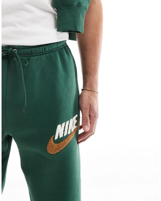 Nike Club Chenille Logo Sweatpants in Green for Men | Lyst