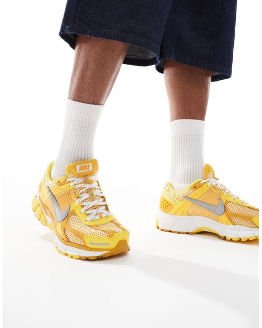Nike Zoom Vomero 5 Sneakers in Yellow for Men | Lyst