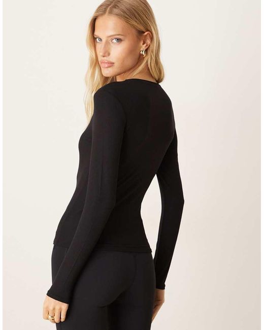 Tala 365 Long Sleeve Top in Black | Lyst UK
