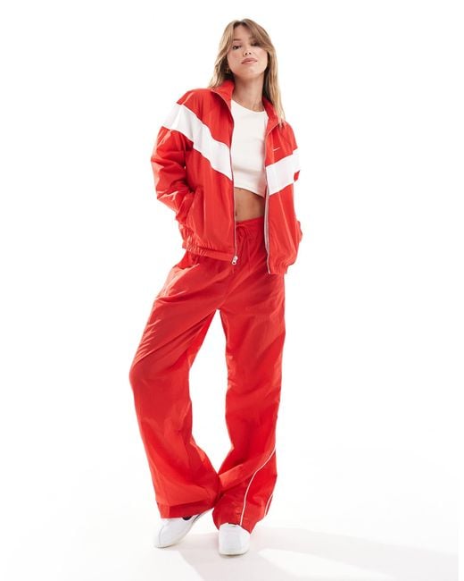 Nike Windrunner Trackpant in Red | Lyst