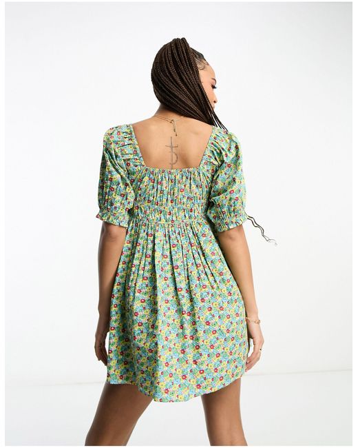 Wednesday's Girl Ditsy Floral Puff Sleeve Smocked Mini Dress in Green | Lyst UK