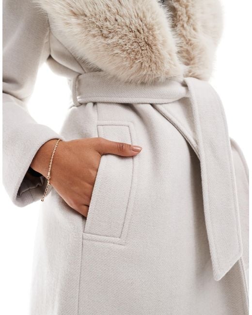 Stradivarius Longline Coat With Faux Fur Collar Detail in White | Lyst