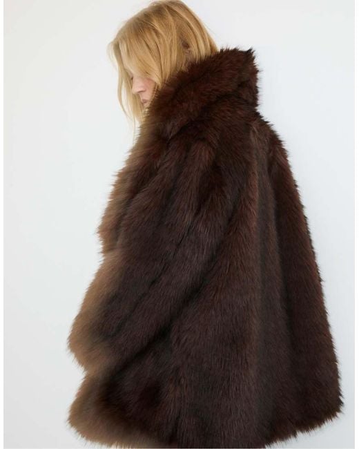 Stradivarius Regular Fit Faux Fur Coat in Brown | Lyst UK