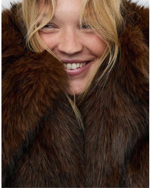 Stradivarius Regular Fit Faux Fur Coat in Brown | Lyst UK