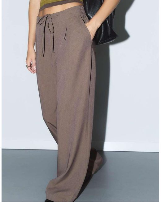 Stradivarius Smart Trousers With Darts And Drawstrings in Brown | Lyst UK