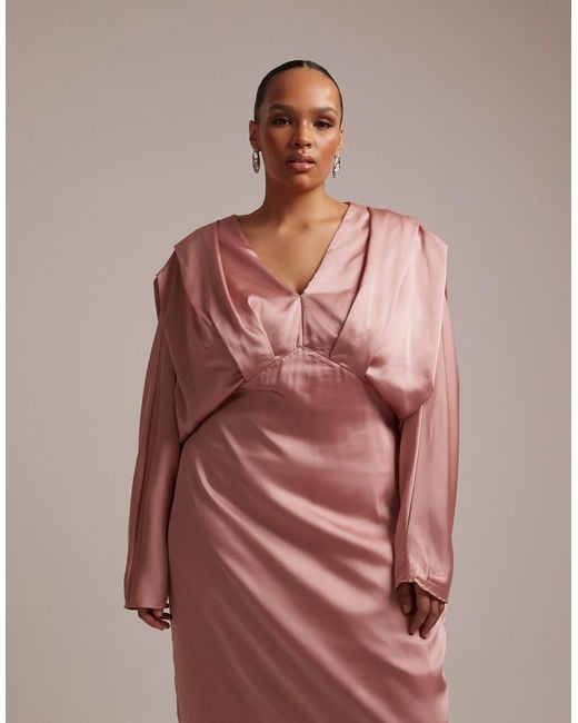 Robe longue plissée et ajustée pour demoiselle d'honneur en satin à col ...