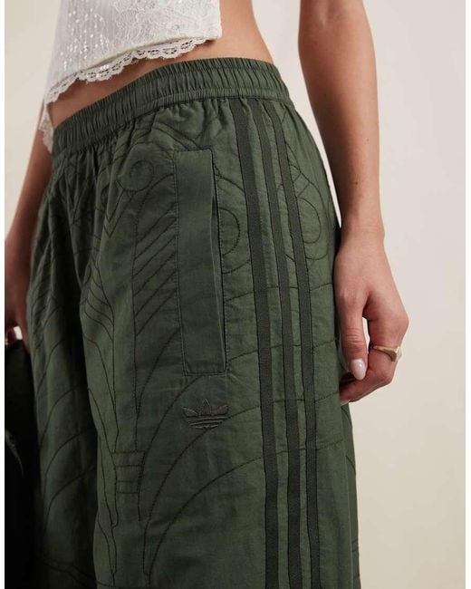 adidas Originals x ASOS Embroidered Track Pants in Green | Lyst UK