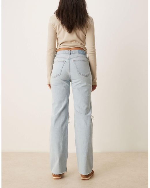 Abercrombie & Fitch 90s Relaxed Jeans With Knee Rip in Natural | Lyst