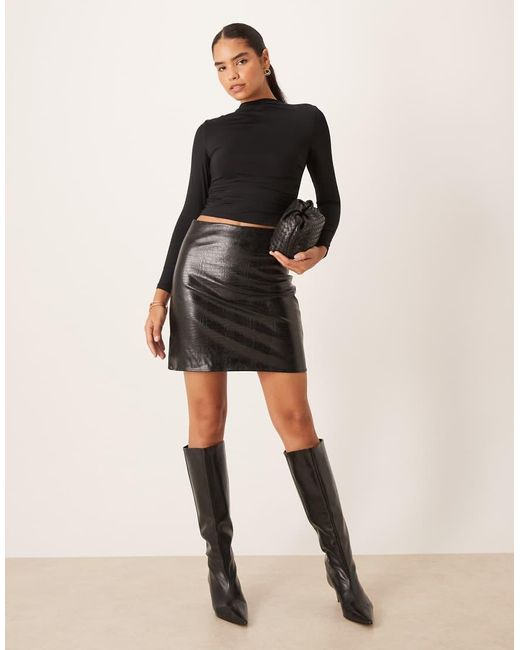 Vila Faux Snake Skin Mini Skirt in Black | Lyst UK