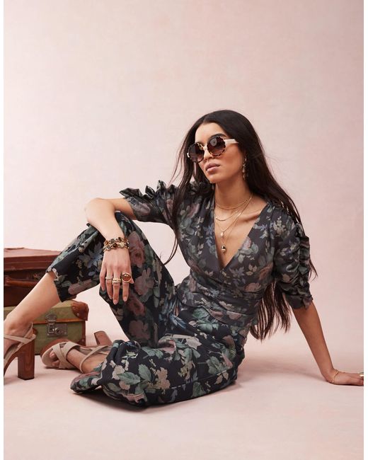 ASOS V Neck Tea Blouse in Natural | Lyst