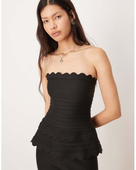 Amy Lynn Scalloped Bandage Top Co-Ord in Black | Lyst UK