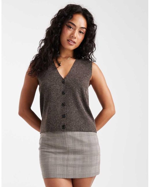 ONLY Compact Knit Vest in Grey | Lyst UK