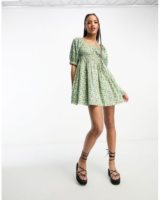 Wednesday's Girl Ditsy Floral Puff Sleeve Smocked Mini Dress in Green | Lyst UK