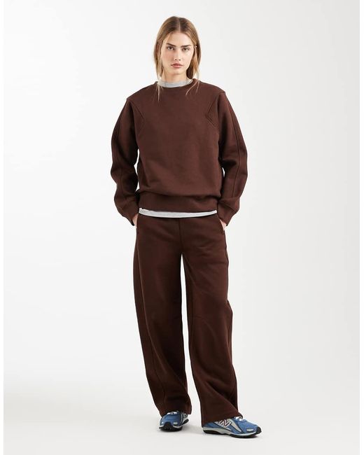 ASOS Premium Heavyweight 500gsm Seamed Barrel Leg Sweatpants in Brown ...