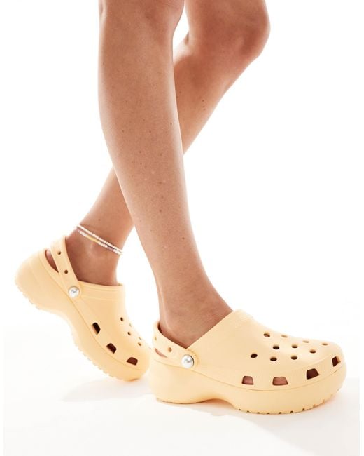 Crocs™ Classic Platform Pearl Clog in Natural | Lyst