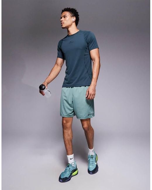 Nike Pro Dri-Fit Muscle Fit T-Shirt in Blue for Men | Lyst UK