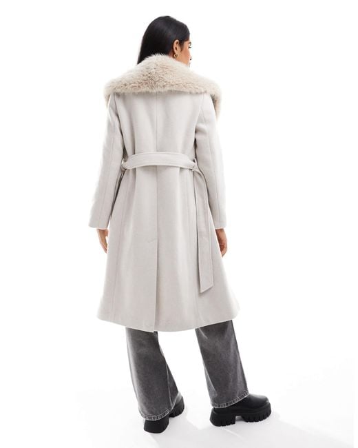 Stradivarius Longline Coat With Faux Fur Collar Detail in White | Lyst
