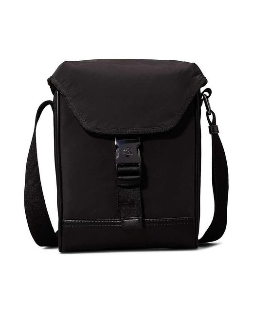 Calvin Klein Flat Reporter Bag in Black for Men | Lyst UK