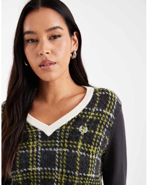 Fred Perry V-neck Tartan Jumper in Black | Lyst UK