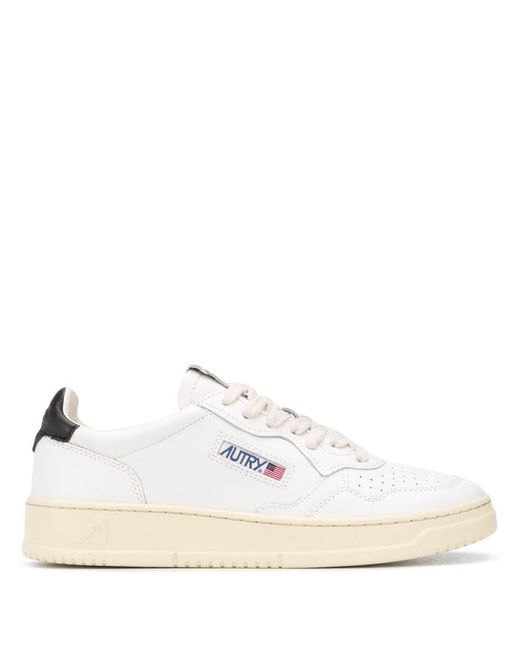 Autry 'Medalist Low' Sneakers With Contrasting Heel Tab in Natural for ...