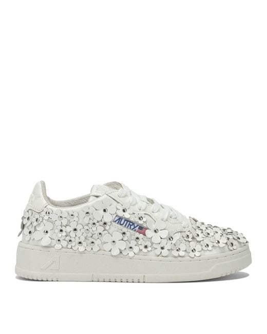 Autry "Medalist Low" Sneakers in White | Lyst UK